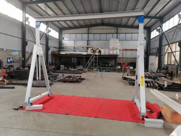 UAE VIP Customer Aluminum Gantry Crane - SEVENCRANE-Henan Seven ...